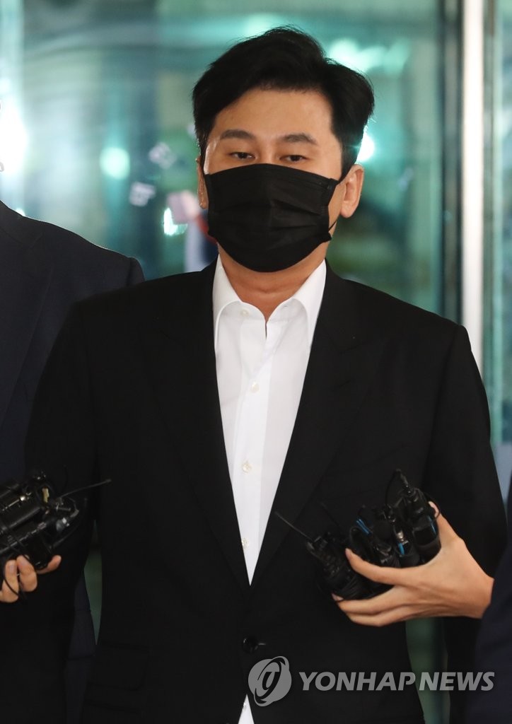 법원 나서는 양현석 연합뉴스