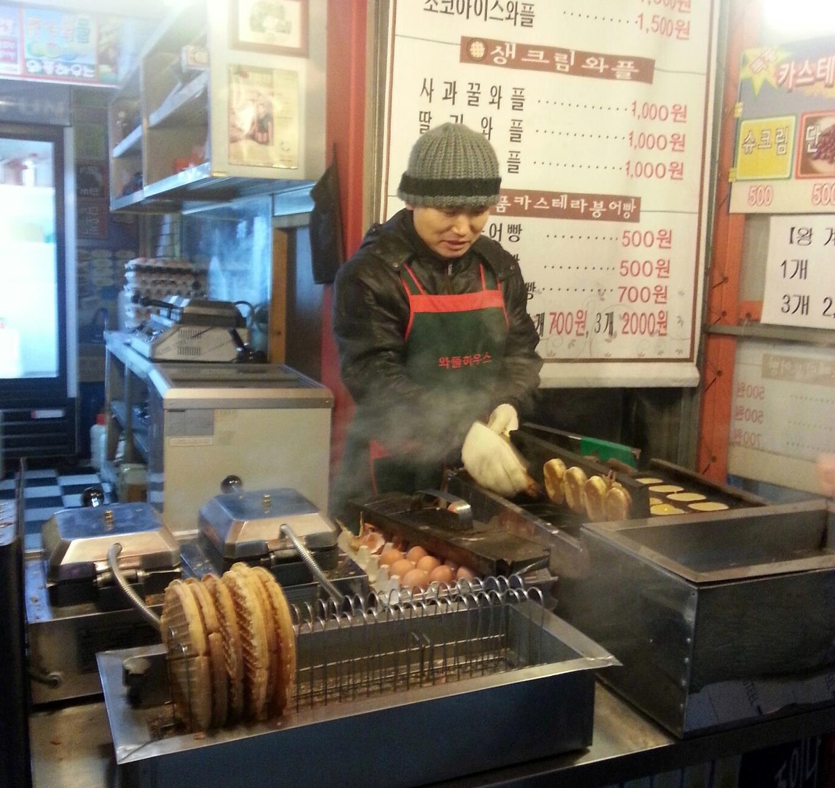 '매일 1만원씩' 붕어빵아저씨 김남수씨, 13년째 365만원 기부 | 연합뉴스