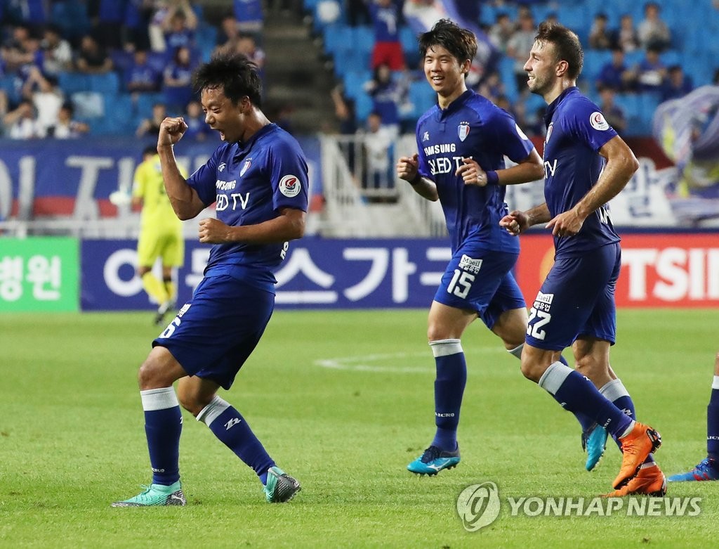 선발 복귀전서 2골 1도움 '펄펄'…염기훈, K리그1 18R MVP | 연합뉴스