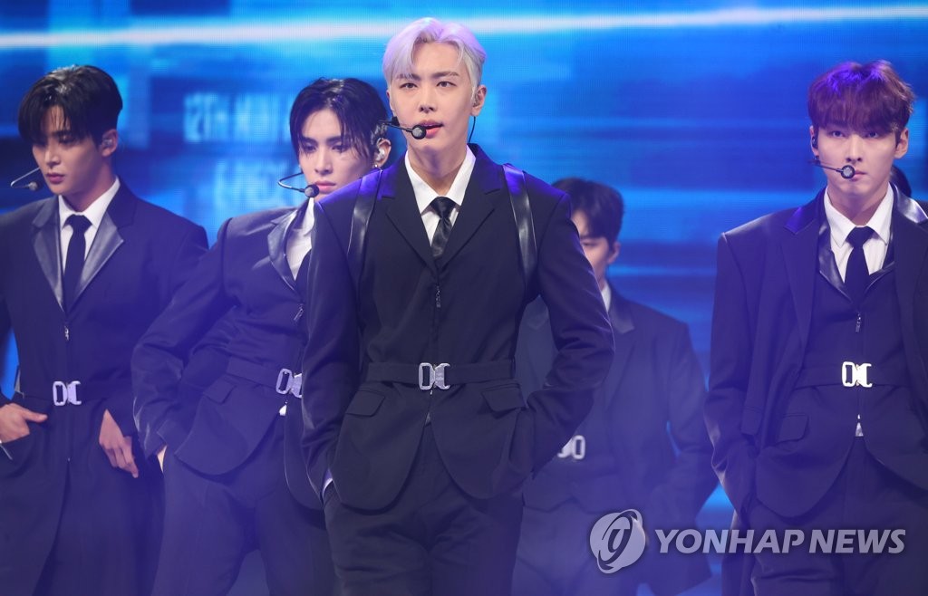 SF9, 12번째 미니앨범 'THE PIECE OF9' 발매 | 연합뉴스