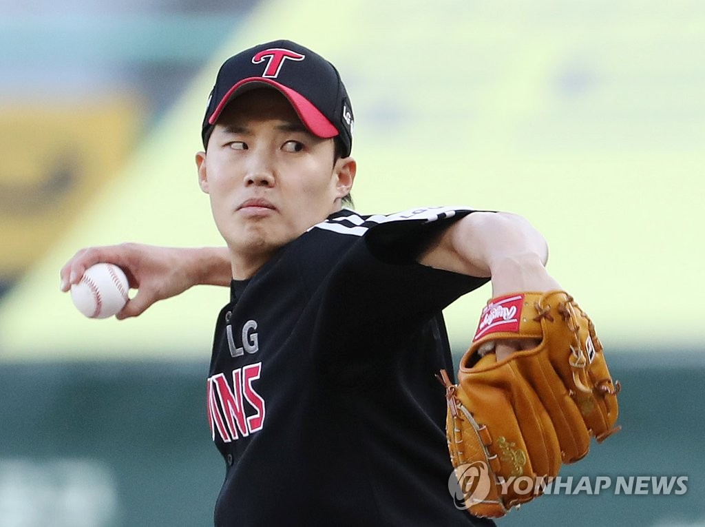 Baseball: LG Twins vs. SSG Landers | Yonhap News Agency