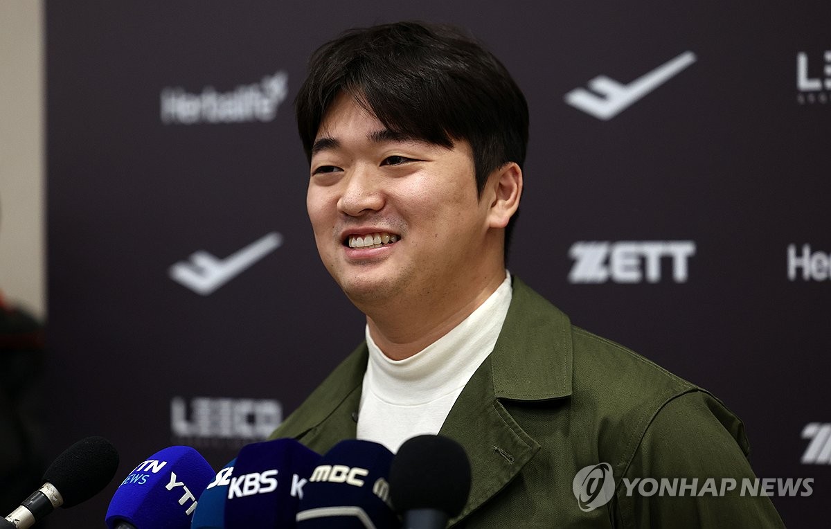 Go Woo-suk returns as MLB pitcher | Yonhap News Agency