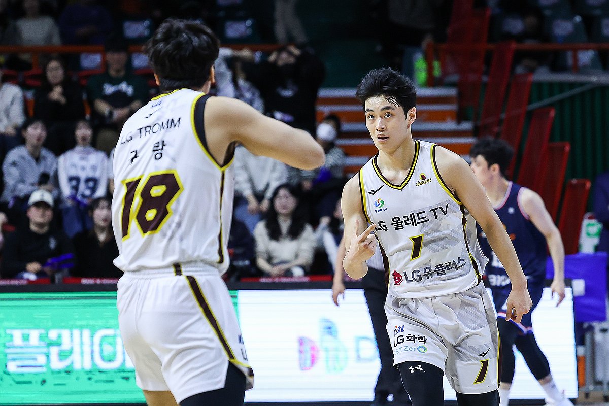 프로농구 LG, 9년 만에 9연승 질주…KCC 꺾고 2위 굳혀 | 연합뉴스