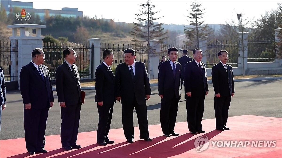 김정은, 최고재판소 방문 | 연합뉴스